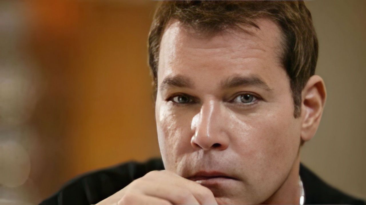 Ray Liotta biography, age and cause of death, daughter, height, family ...