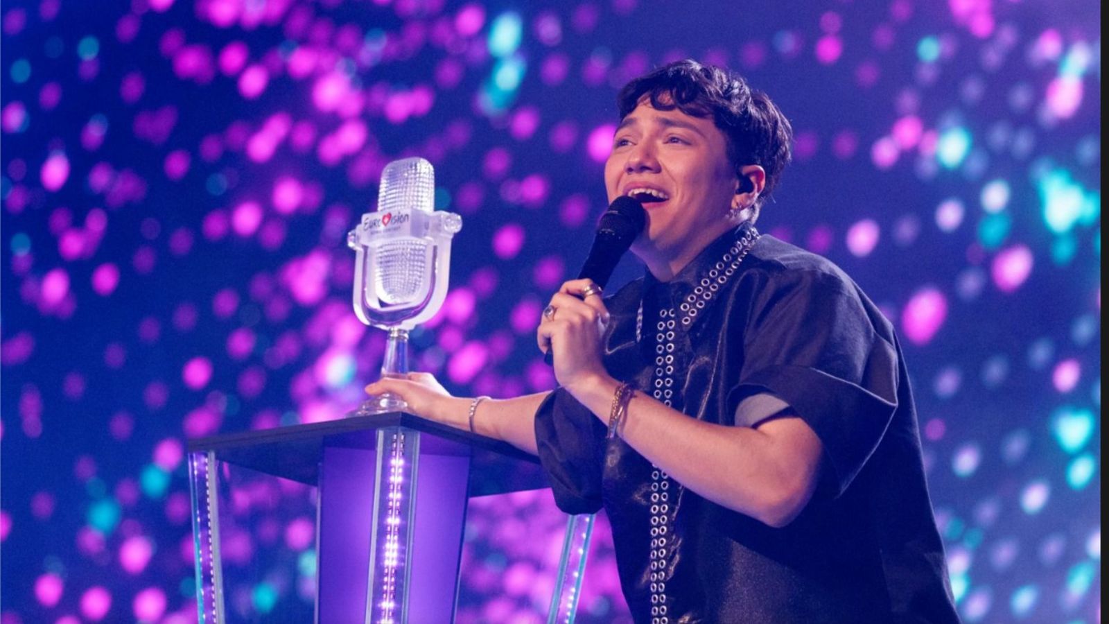 At `Eurovision-2025,` a ballad about love and loneliness by singer JJ ...