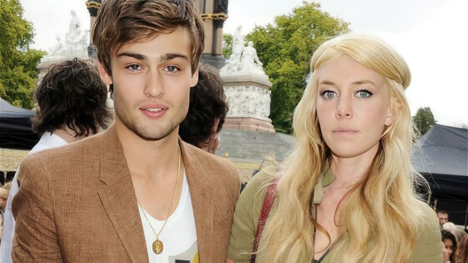 Douglas Booth biography, wife, age, height, movies 2026 | Zoomboola
