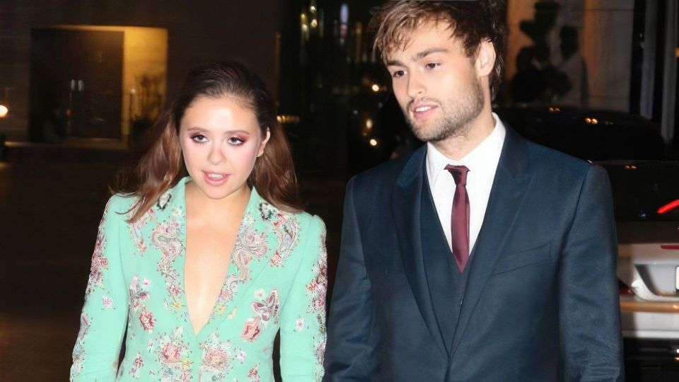 Douglas Booth biography, wife, age, height, movies 2026 | Zoomboola