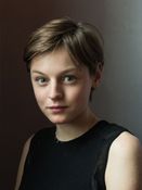 Emma Corrin bio, age, height, relationship, partner, career path 2026 ...