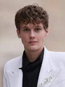 Hunter Doohan bio, height, age, husband, career path, parents, family ...