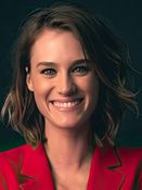 Mackenzie Davis biography, height, partner, age, family, net worth 2026 ...