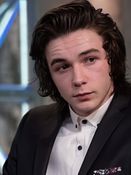 Mark McKenna biography, Ciara Bravo, height, age, actor, girlfriend ...