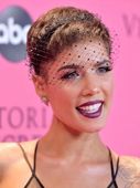 Halsey biography, baby, parents, age, boyfriend, albums, height 2022 ...