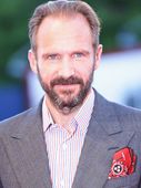 Ralph Fiennes biography, net worth, height, age, wife, children 2022 ...